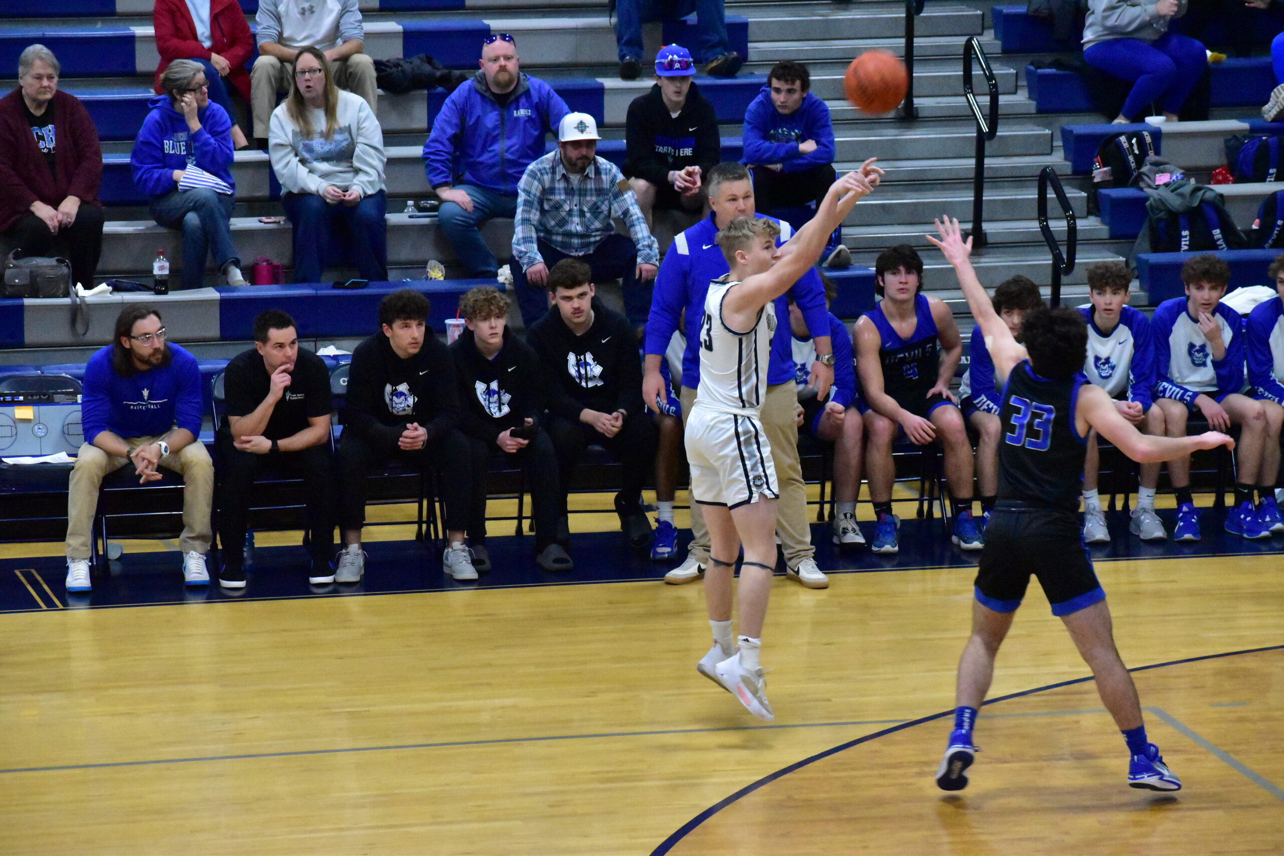 Bulldogs end season in Region 1-AAA tournament against Unicoi ...
